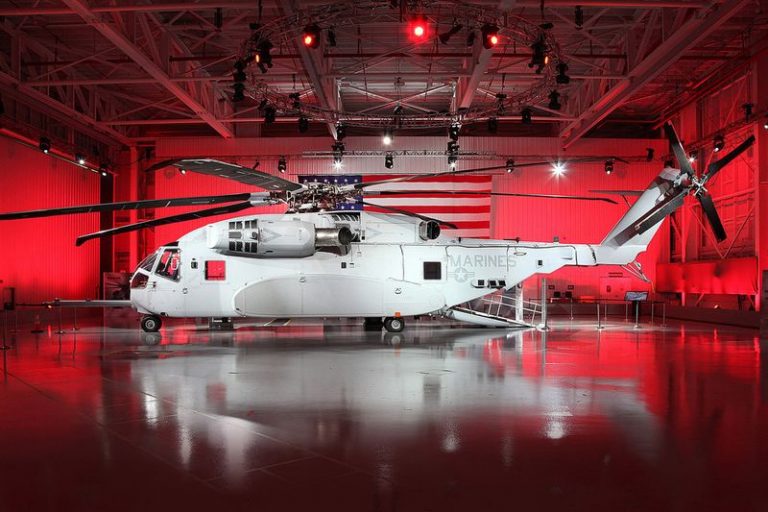 Crazy expensive heavy superlift version of 1970s helicopter design ...