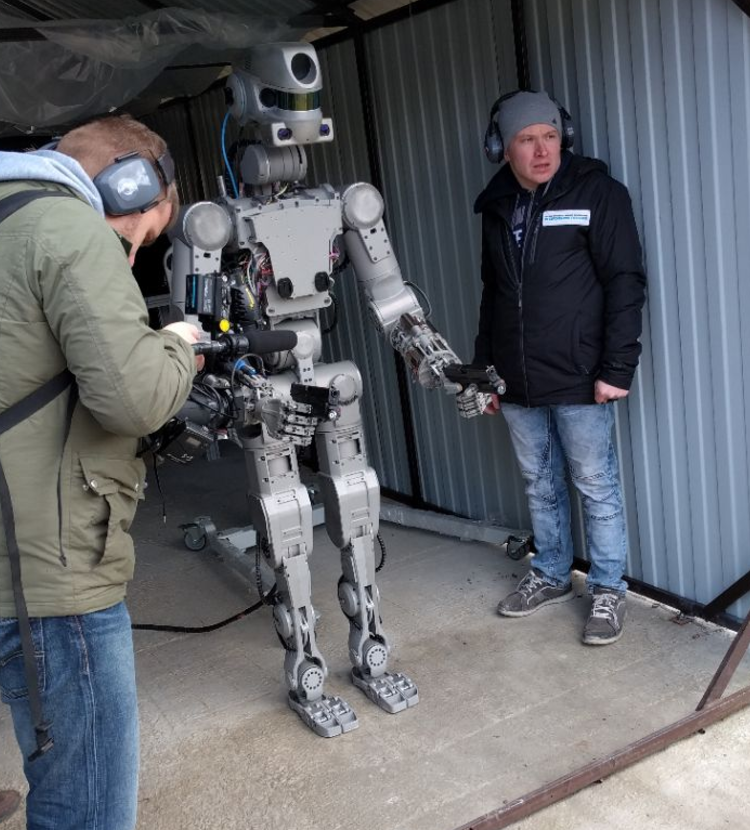 Russia has Gun shooting Terminator Robot but denies they are building a ...