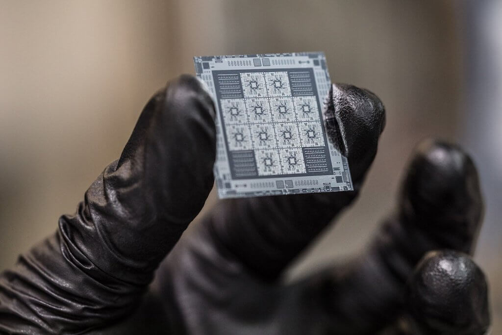 Rigetti scalable universal quantum qubits and launching of 36 simulated ...