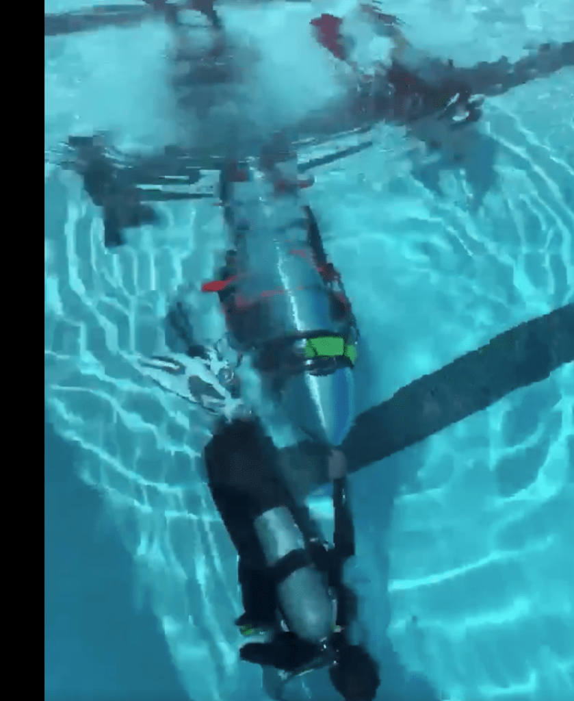 Elon Musk has tweeted mini-sub rescue tests in LA pool | NextBigFuture.com