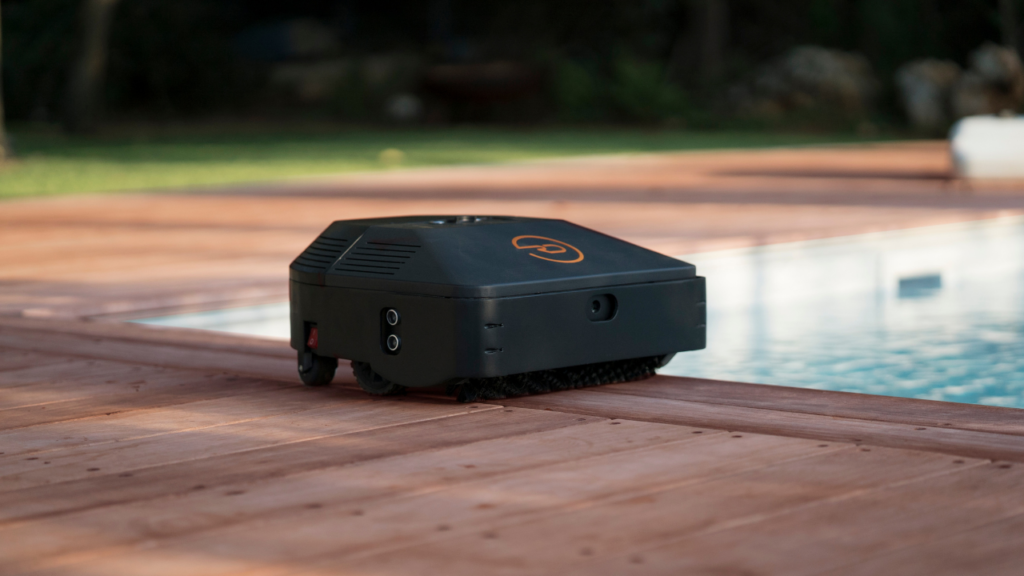 RoboDeck Simplifies Costly Home Deck Maintenance | NextBigFuture.com