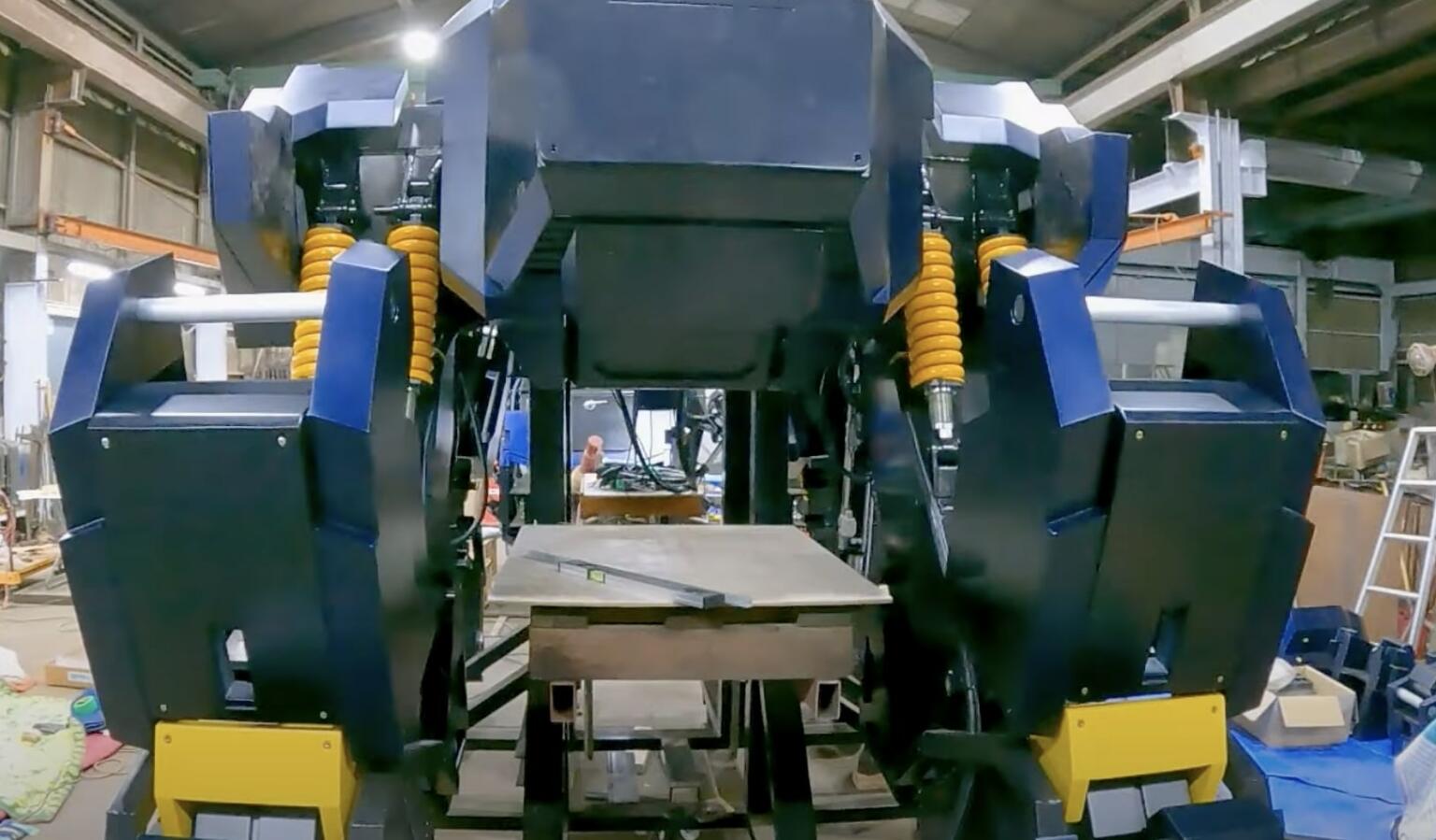 Real Life 15-Foot Tall Giant Mechs from a Japanese Startup ...