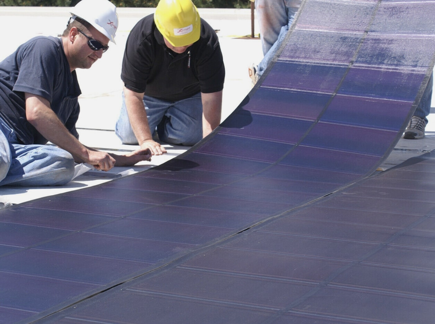 Rendering of SpaceX Lunar Starship Design With Large Solar Panels ...