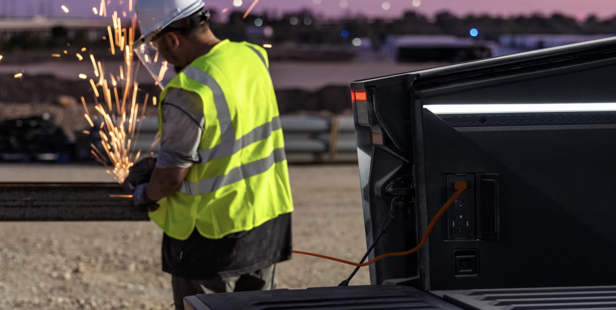 Tesla Powersharing Cybertruck Can Power Other EVs and Each Cybertruck ...