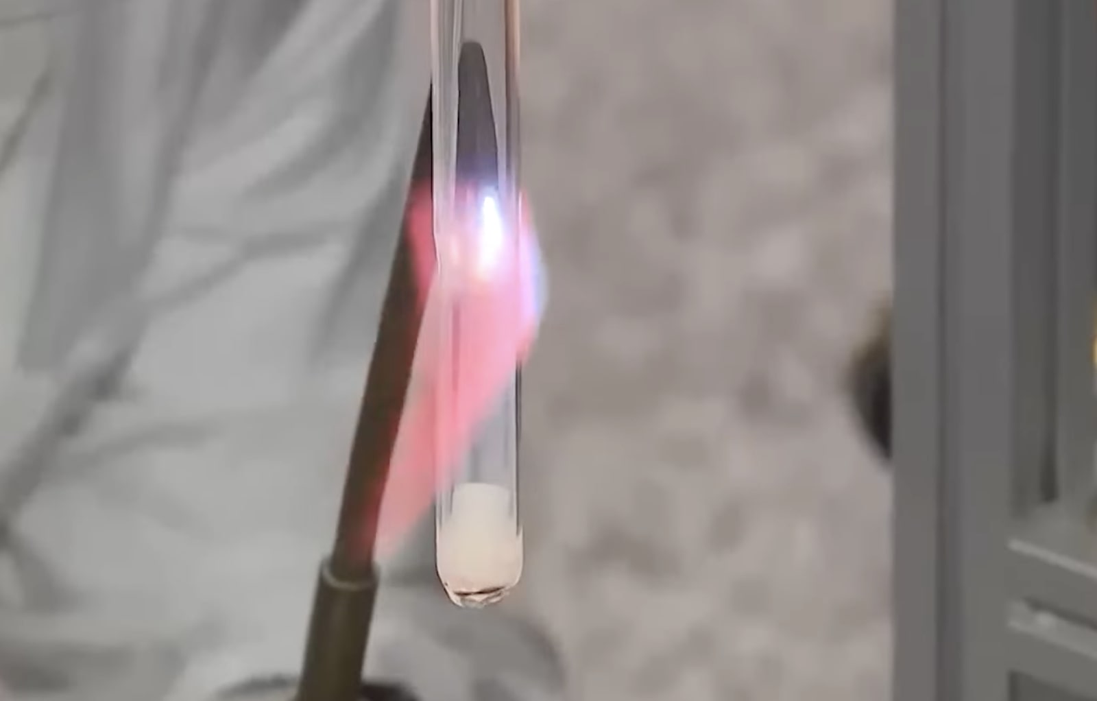 Korean News Video of the LK99 Talk - Seems to Show New Images and Video ...