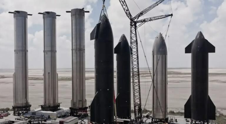 Three Completed SpaceX Super Heavy Starships | NextBigFuture.com