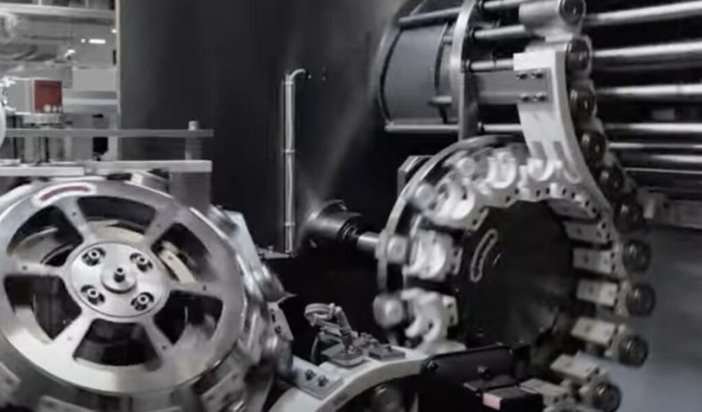 LG Energy and Panasonic Making 4680 Batteries for Tesla Starting August ...