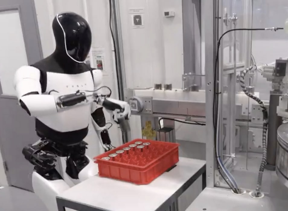 Tesla Optimus Bots Have Started Working Autonomously in the Factory ...