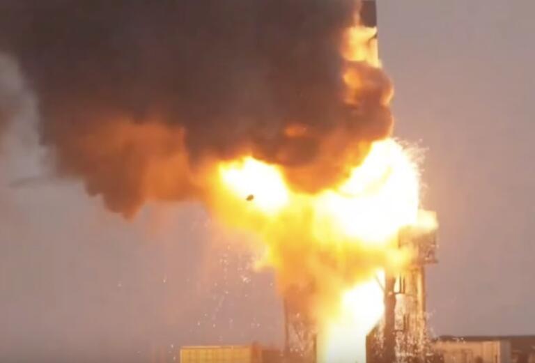 Blue Origin Rockets Crumple And Explode in Two Incidents ...