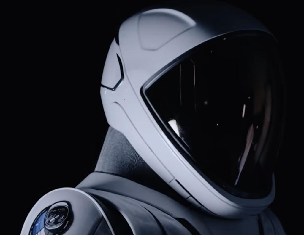 Improved SpaceX EVA Suit and Dragon Adapted for EVA | NextBigFuture.com
