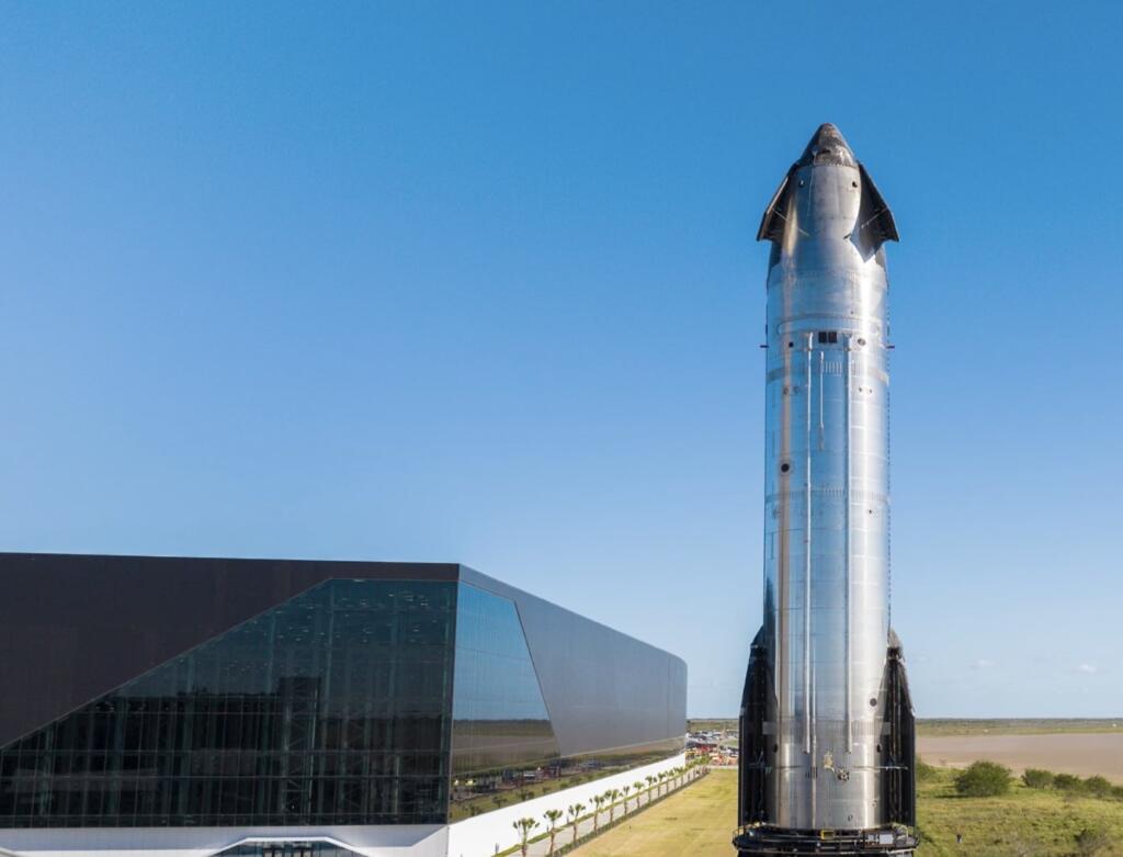 SpaceX Tests New Heat Shield and Adds Tanks for Engine Restarts ...