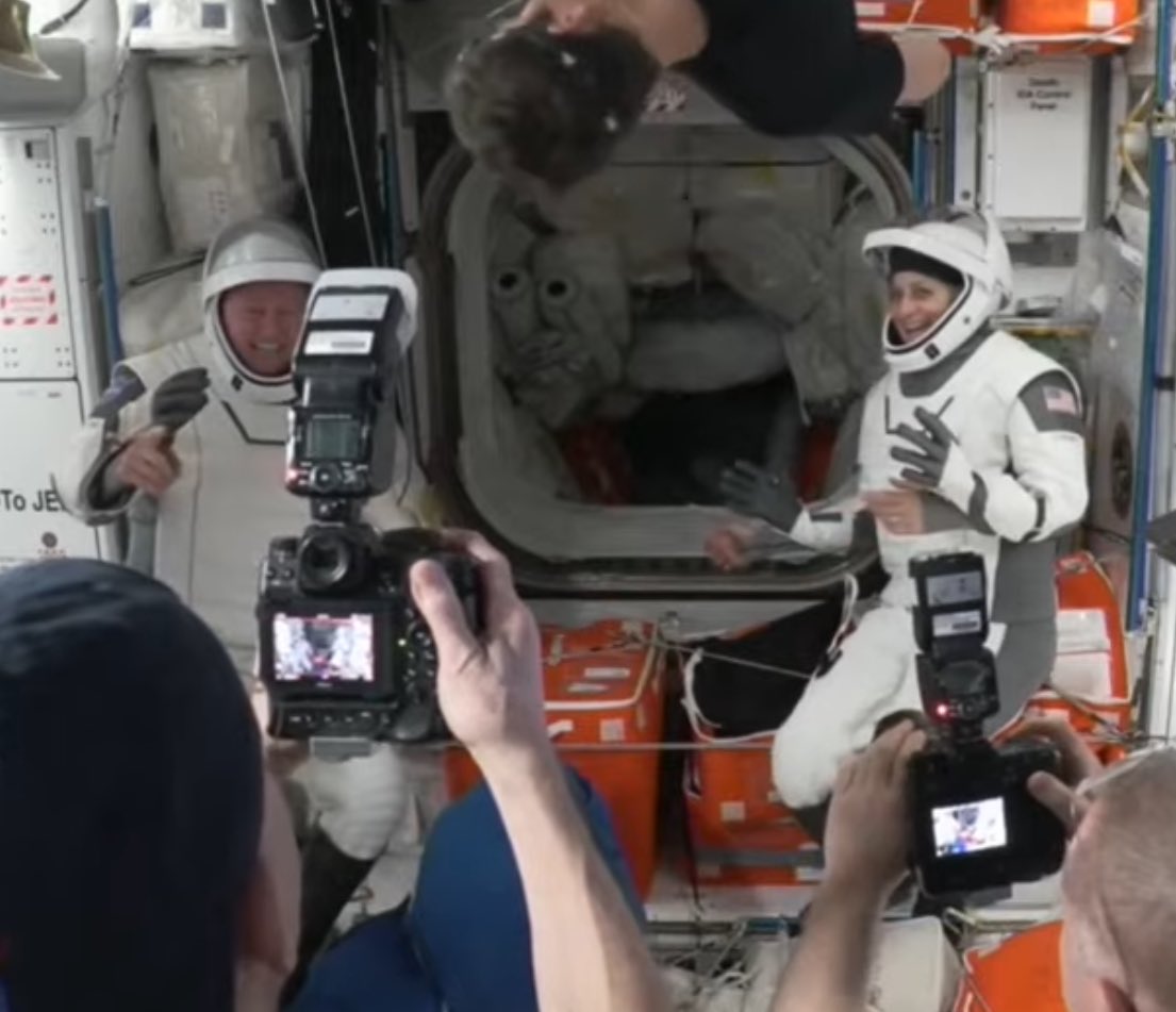 SpaceX Crew Dragon Returning With Stranded Astonauts | NextBigFuture.com