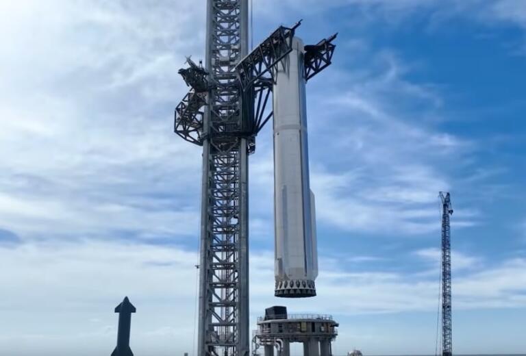 SpaceX Will Relaunch Super Heavy Booster 14 for Flight 9 ...