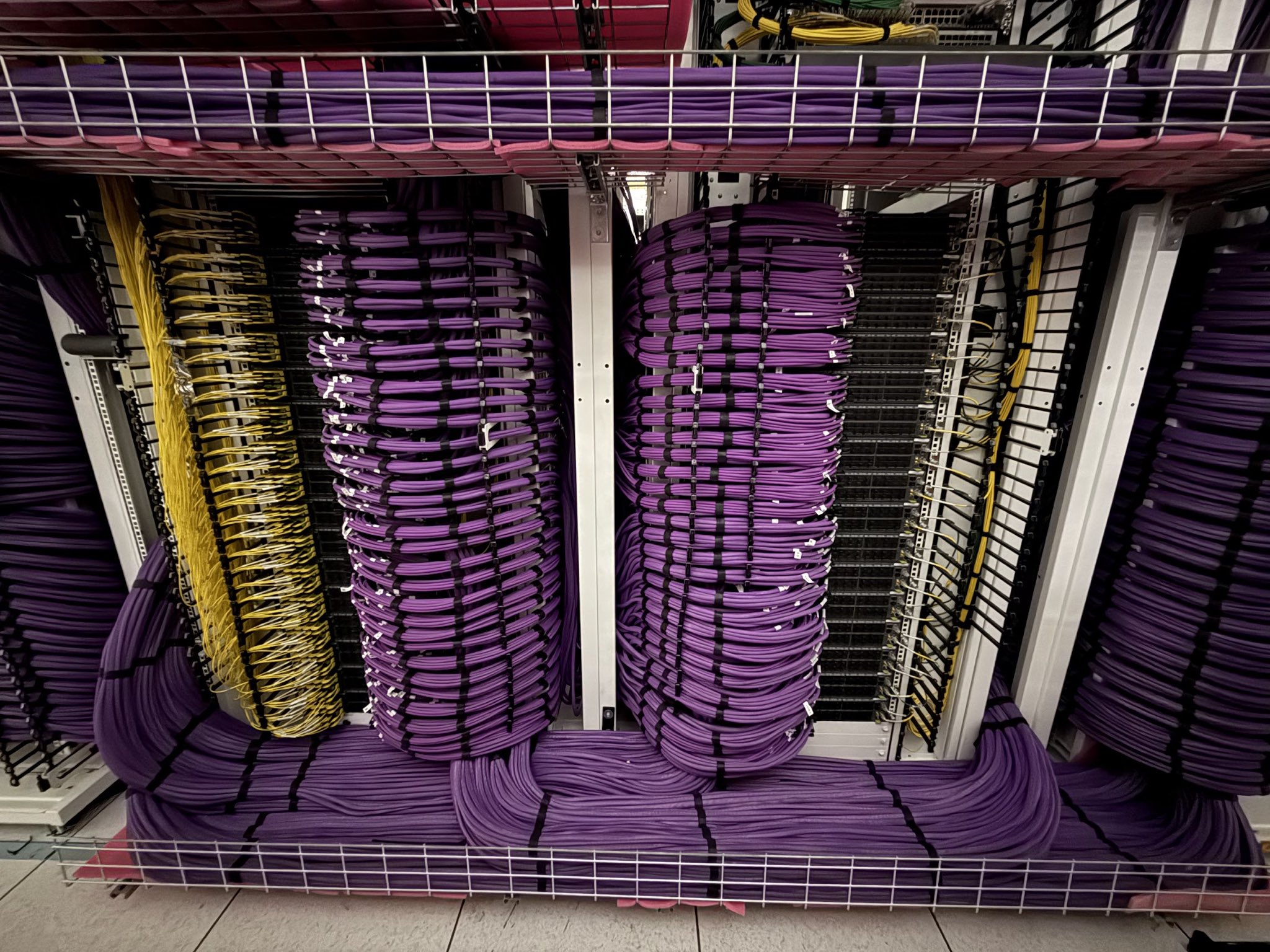XAI Build AI Data Centers at Warp Speed - 30 Times Compute of Grok 3 in ...