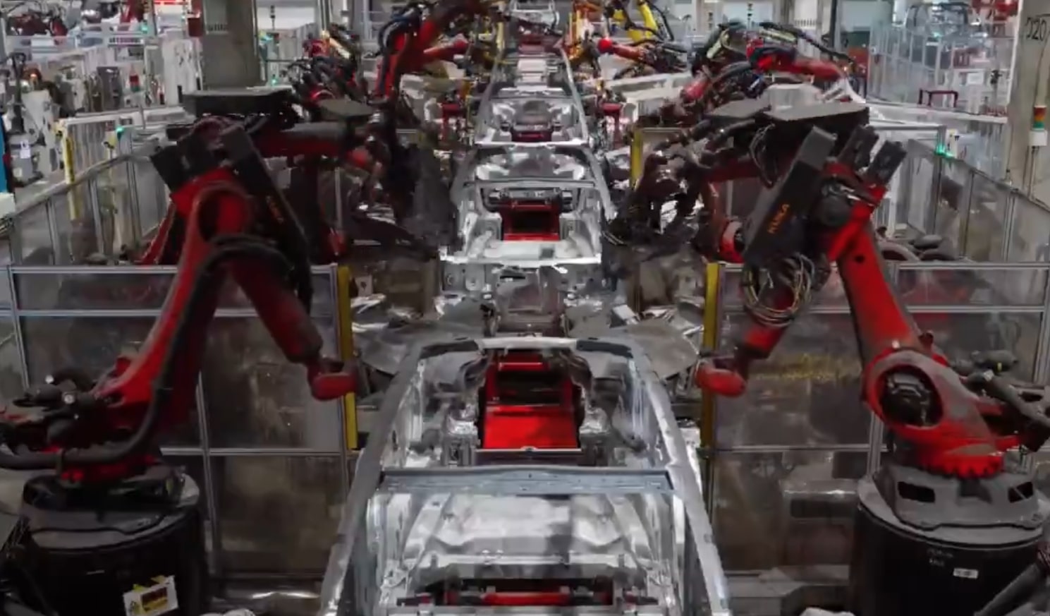 Tesla Shanghai Model YL Factory - 95% Robotic for 2.5 Hour Construction ...